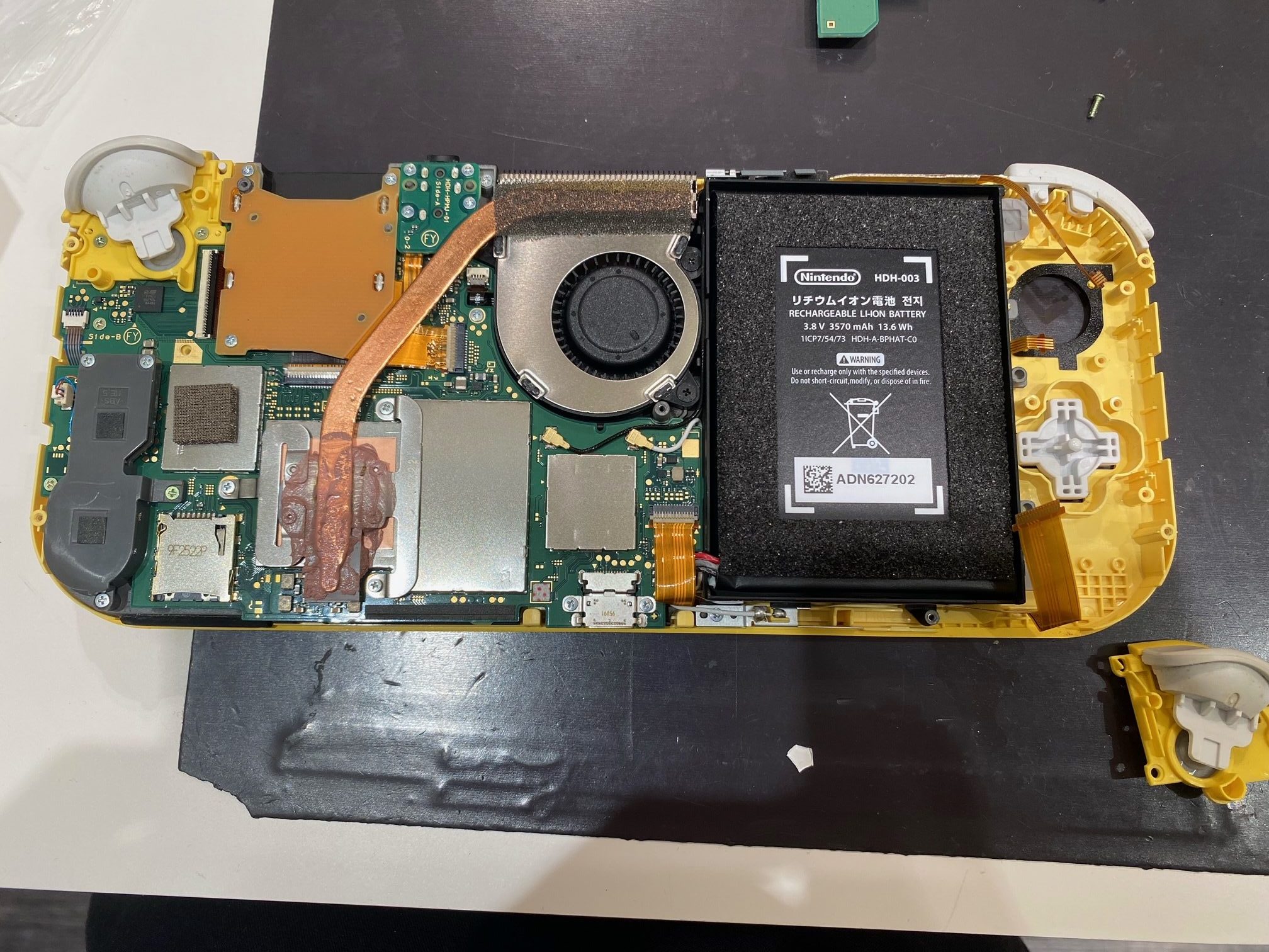 switchLite スティック修理＜東住吉区からお越しのお客様＞ | iPhone修理・iPad修理 スマートクール あべのキューズモール店・なんば店